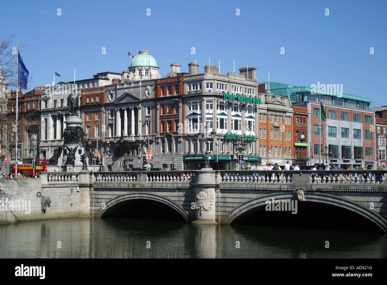 O Connell Bridge is a road bridge spanning the River Liffey in Dublin ...