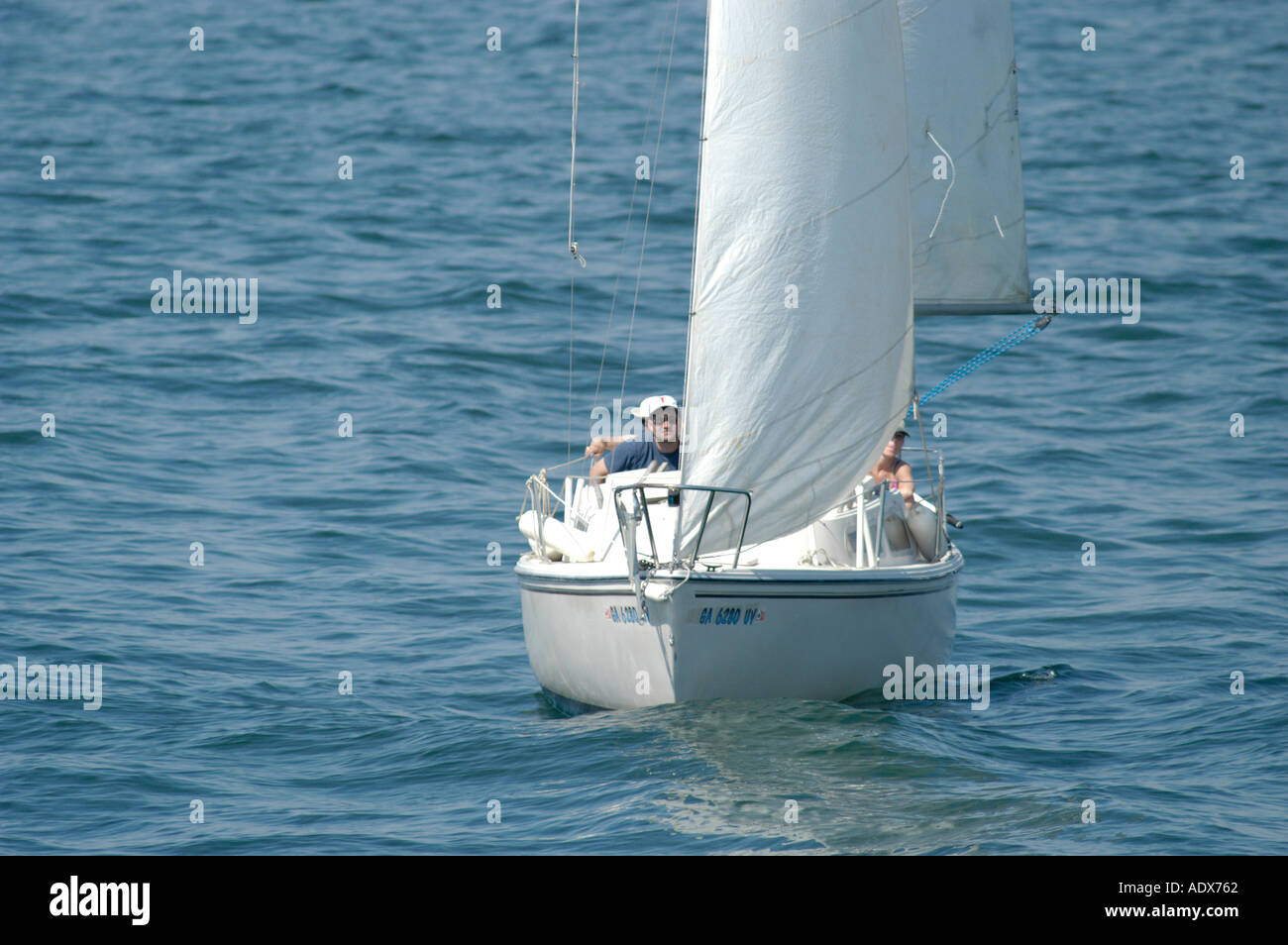 Sailing on Lake in North Georgia in summer on calm day Stock Photo - Alamy
