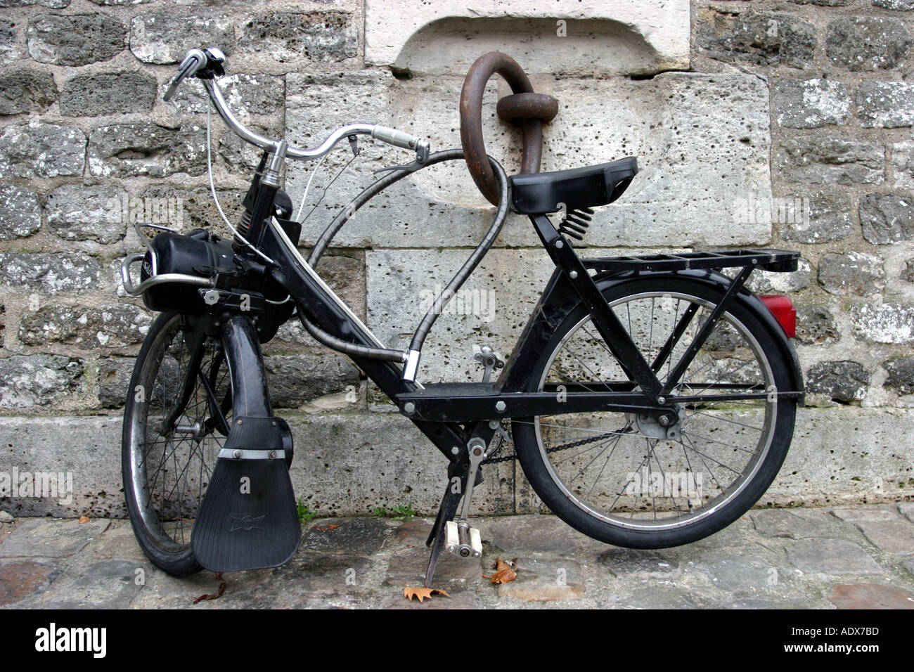 Old motorcycle in paris hi-res stock photography and images - Alamy