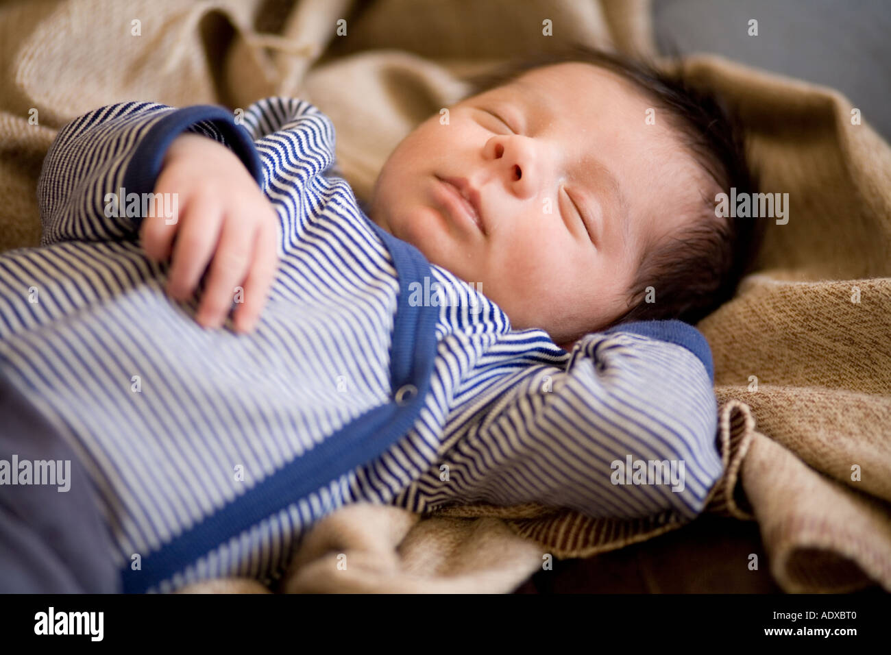 Sleeping new born baby boy hospital hi-res stock photography and images ...