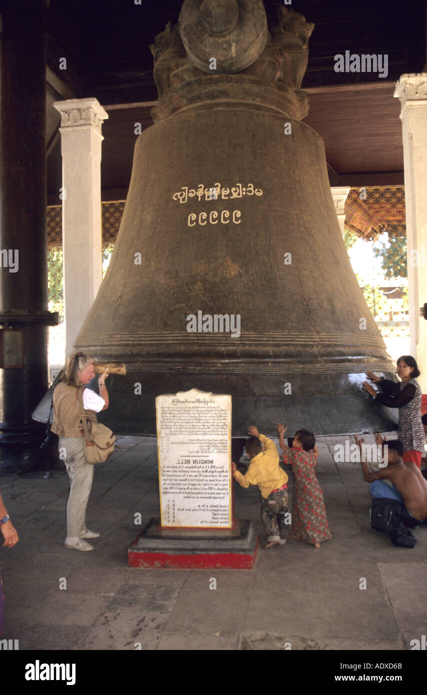Largest bell in the world hi-res stock photography and images - Alamy