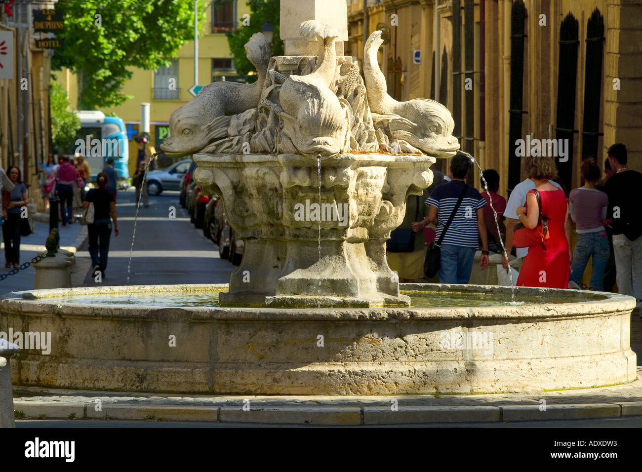 fontaine des quatre dauphins aix en provence france Stock Photo - Alamy