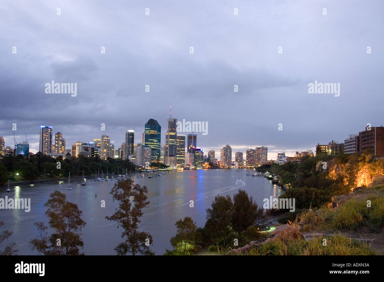 Brisbane at night 3751 Stock Photo - Alamy