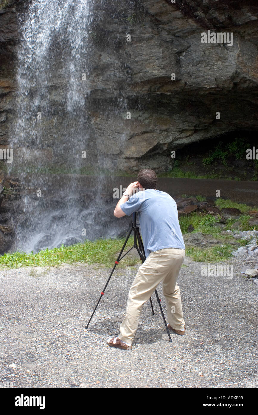 Male photographer setting up to shoot the Waterfalls Stock Photo - Alamy