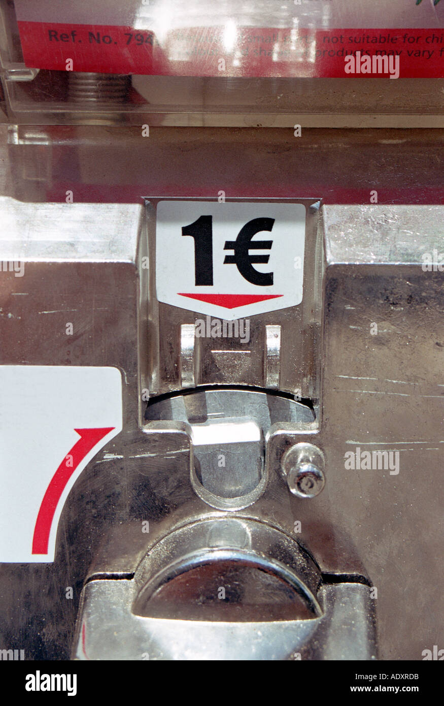 detail of pay slot on 1 euro vending machine Stock Photo - Alamy