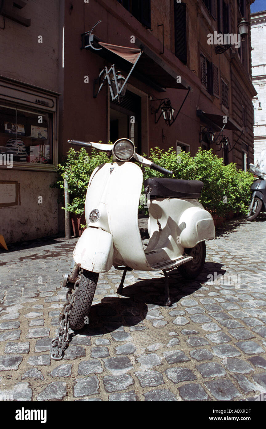 old vespa in rome Stock Photo - Alamy