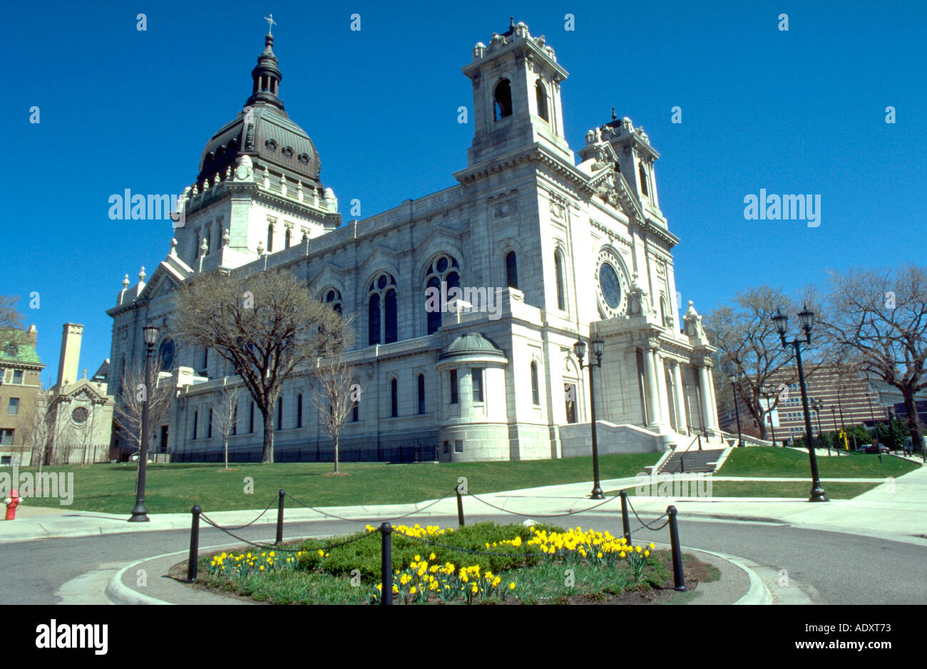 Exterior of Basilica of St Mary Catholic Church. Minneapolis Minnesota ...