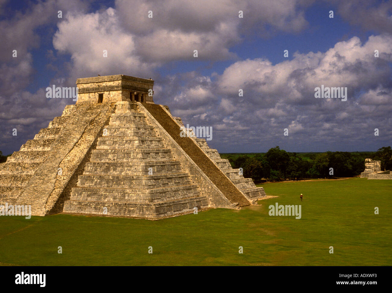 El Castillo, Pyramid of Kukulcan, Chichen Itza Archaeological Site ...
