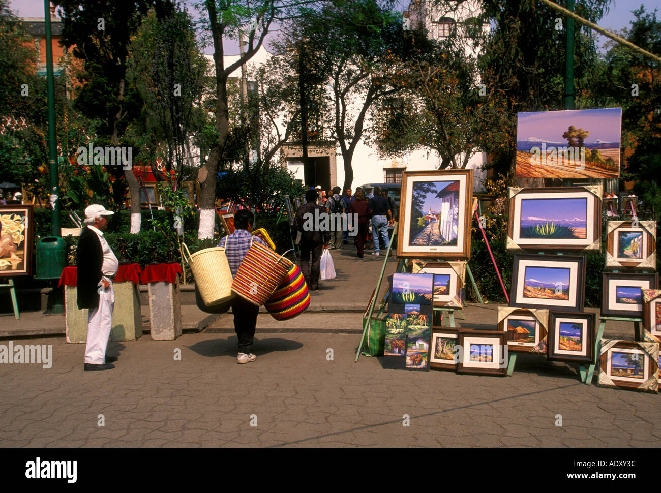 vendors, paintings, Saturday Bazaar, Bazar Sabado, San Jacinto Plaza ...