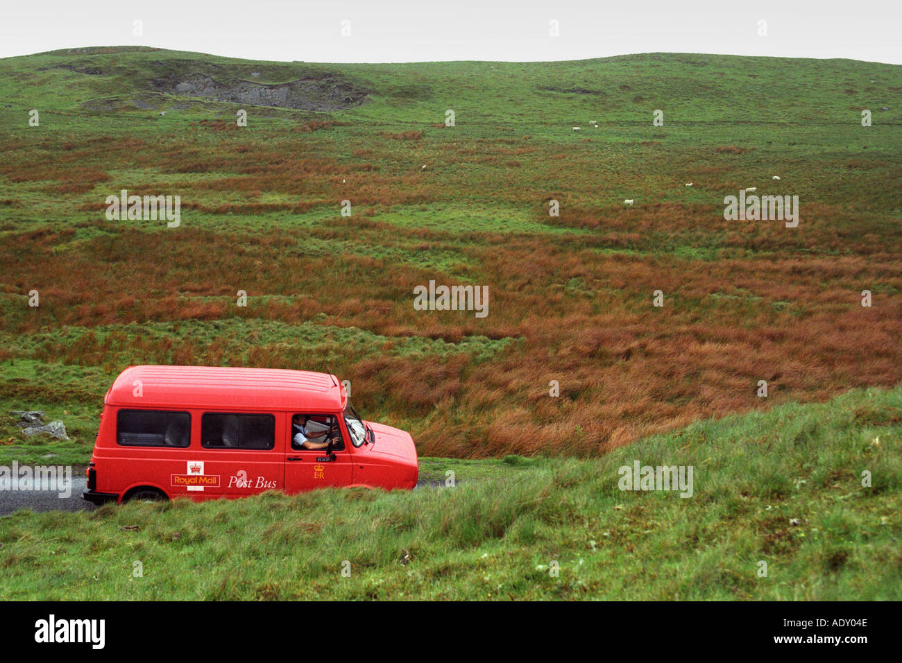 Bus uk countryside wales hi-res stock photography and images - Alamy