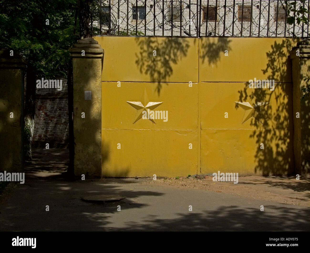 Prison gates hi-res stock photography and images - Alamy