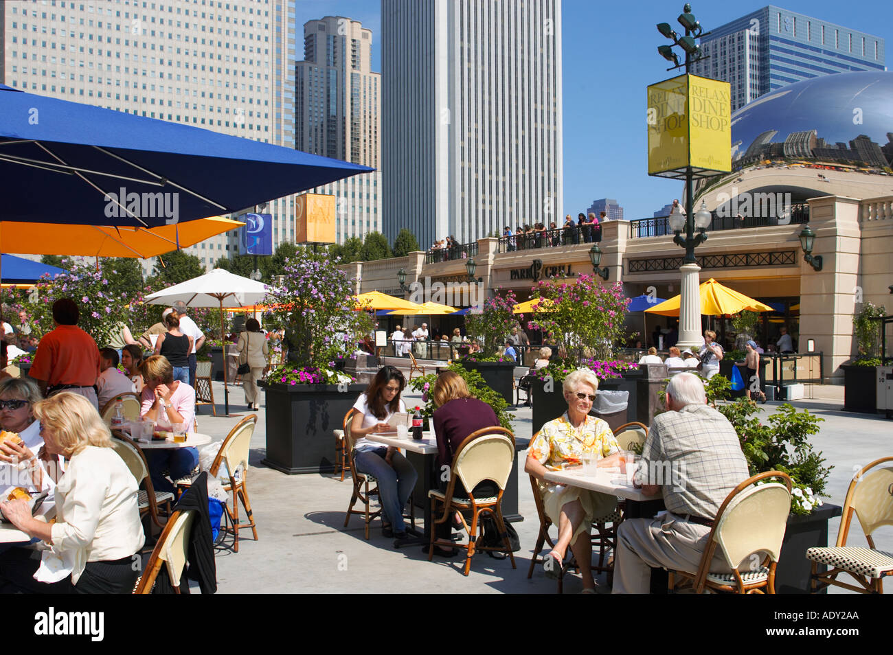 Milenium park chicago hi-res stock photography and images - Alamy
