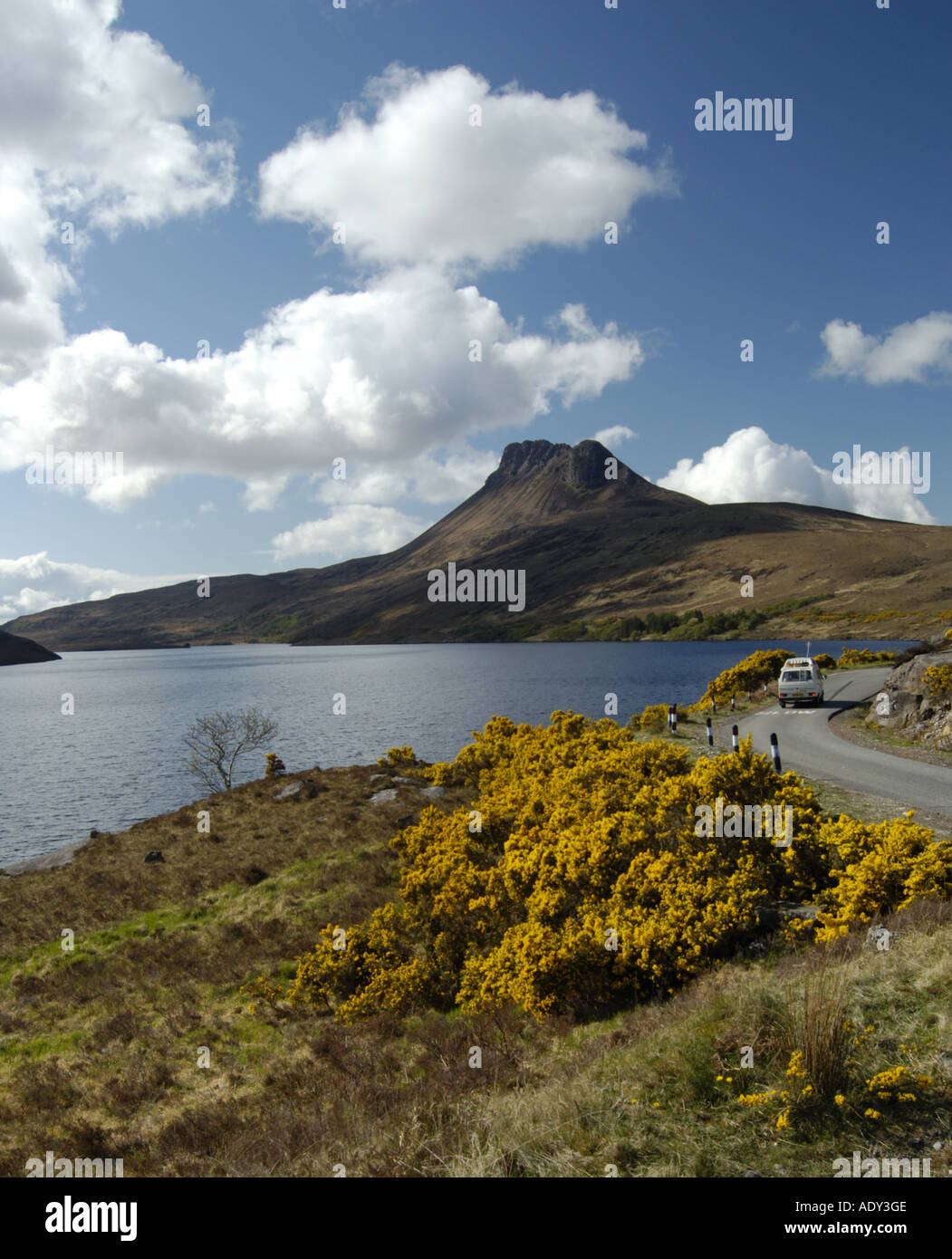 Road to Stac Pollaidh Stock Photo - Alamy