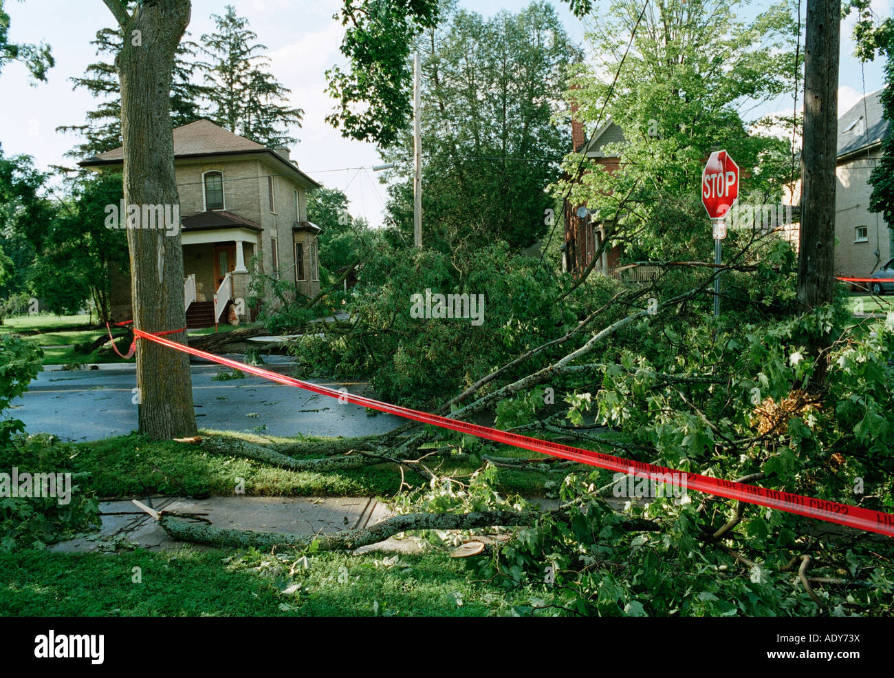 Destroyed buildings tornado hi-res stock photography and images - Alamy