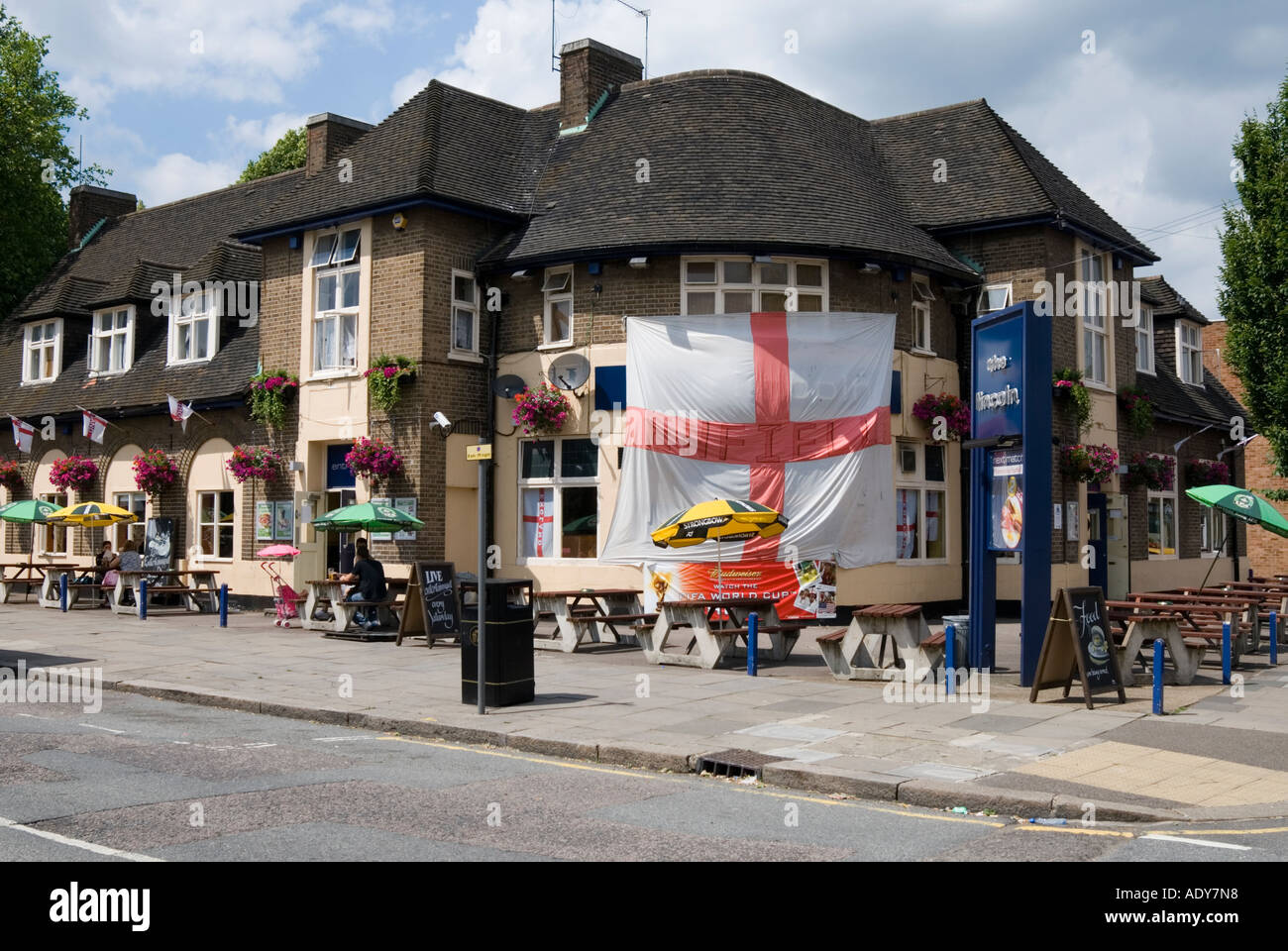 The Lincoln public house in Enfield North London Stock Photo - Alamy