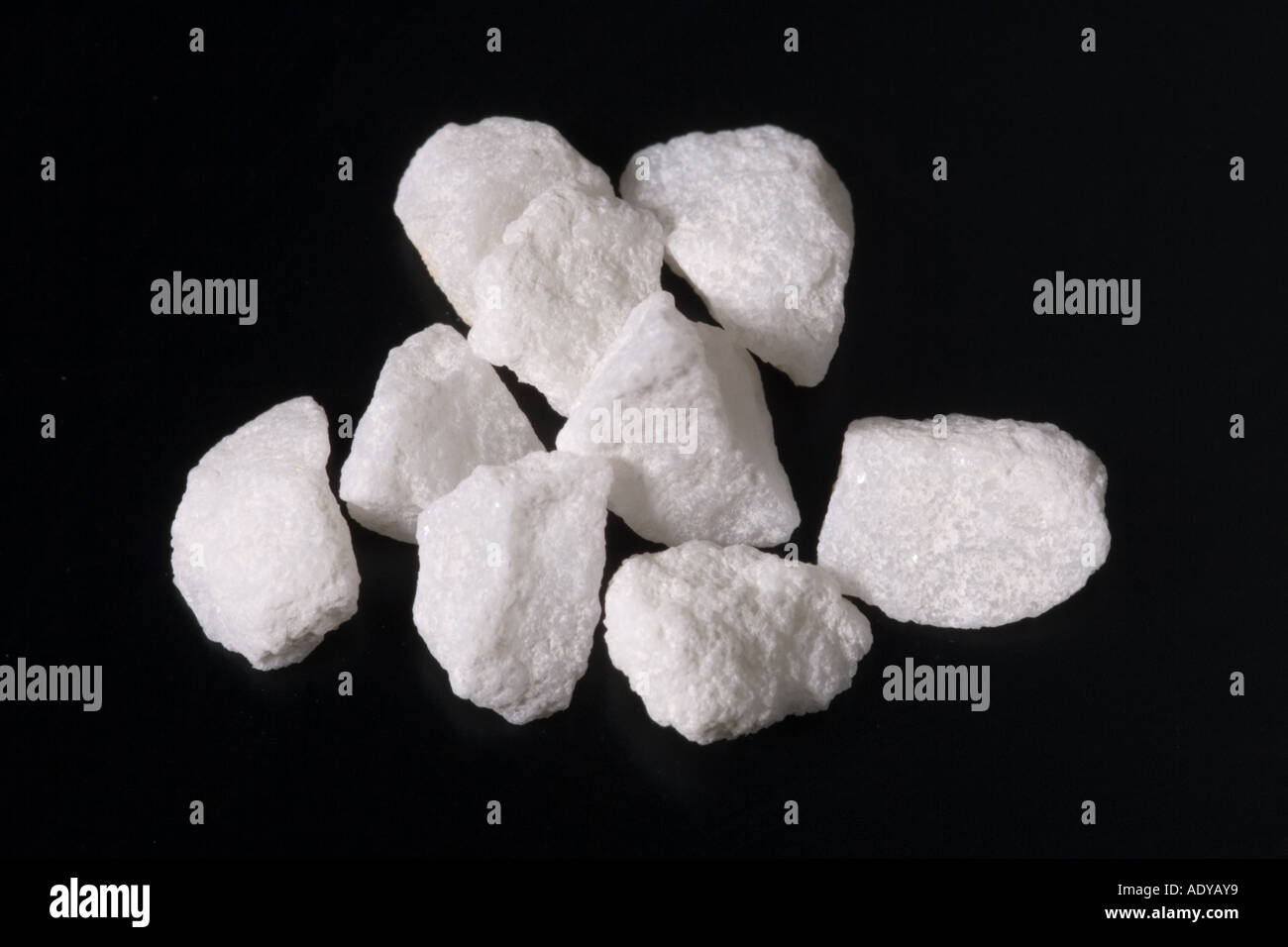 White Calcite / marble stone chips Stock Photo - Alamy