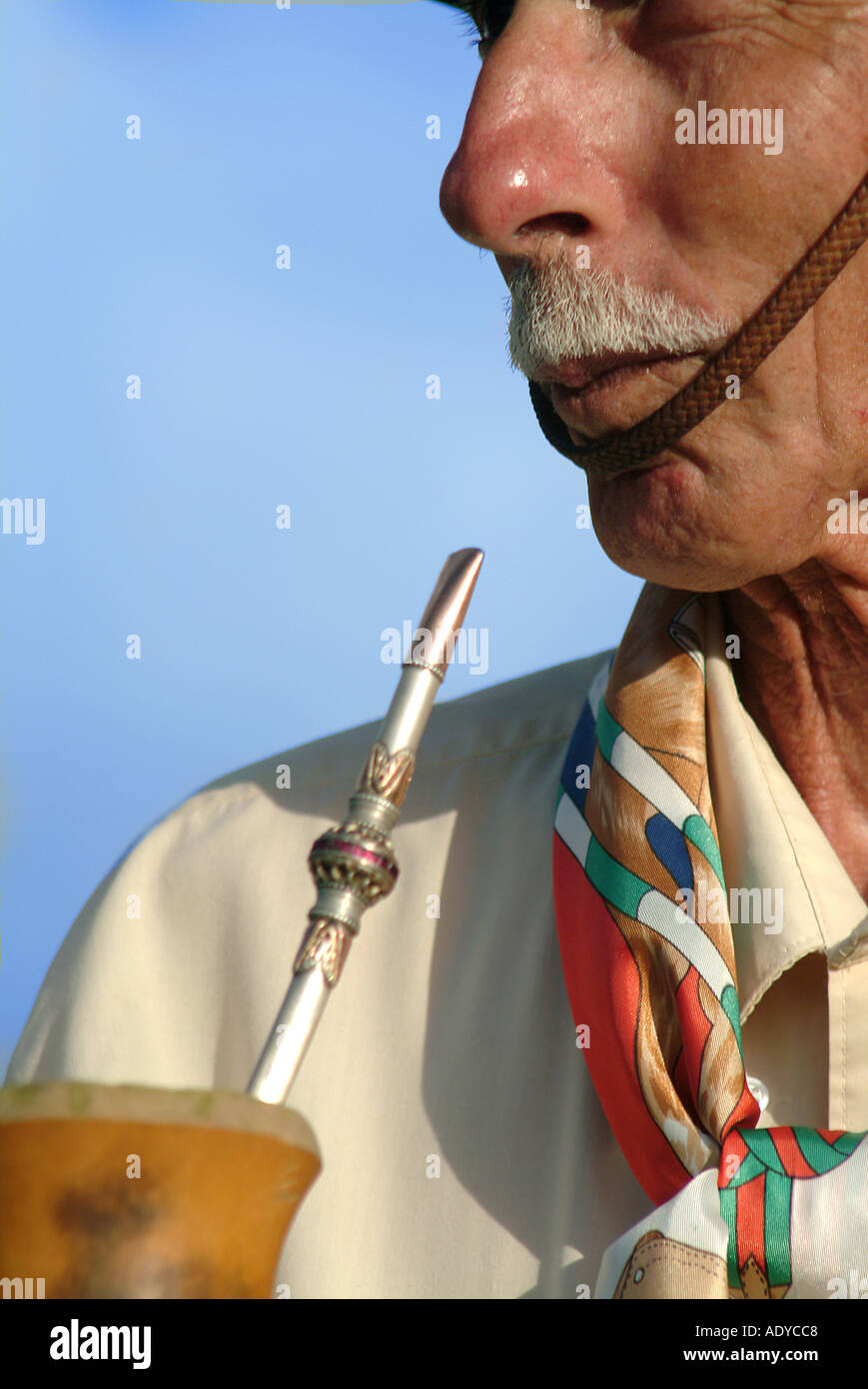 Bomba grande hi-res stock photography and images - Alamy