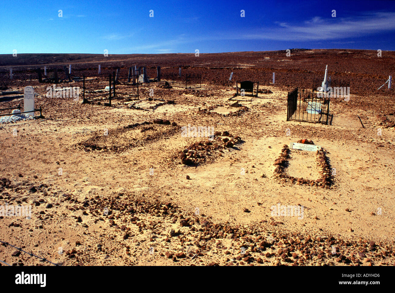 Desert Cemetery Strzelecki desert Stock Photo - Alamy