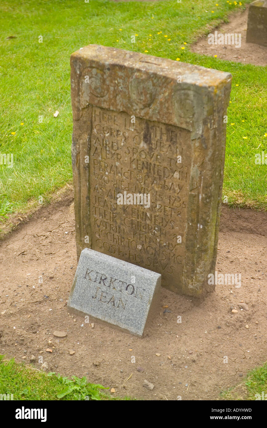The grave of Kirkton Jean Kirkoswald Stock Photo - Alamy