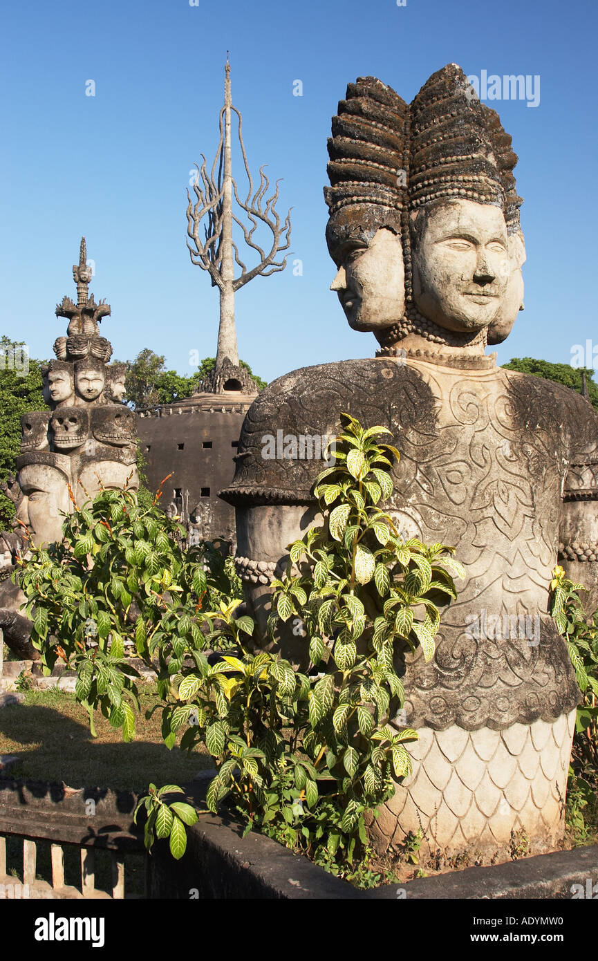 Three headed buddha hi-res stock photography and images - Alamy