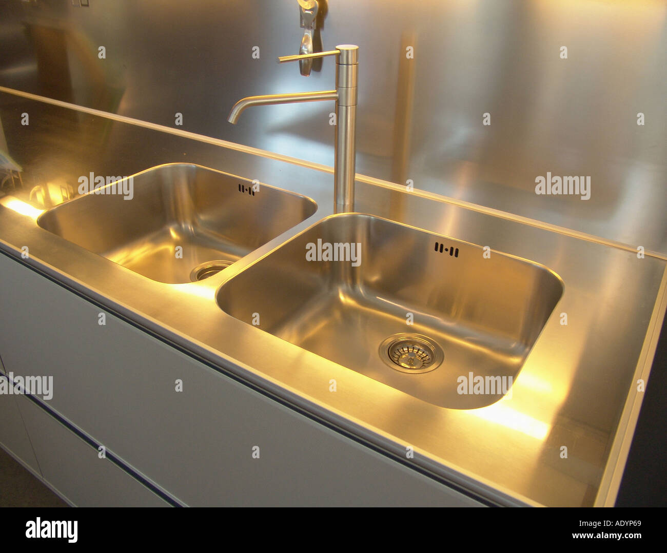 double stainless steel sink Stock Photo - Alamy