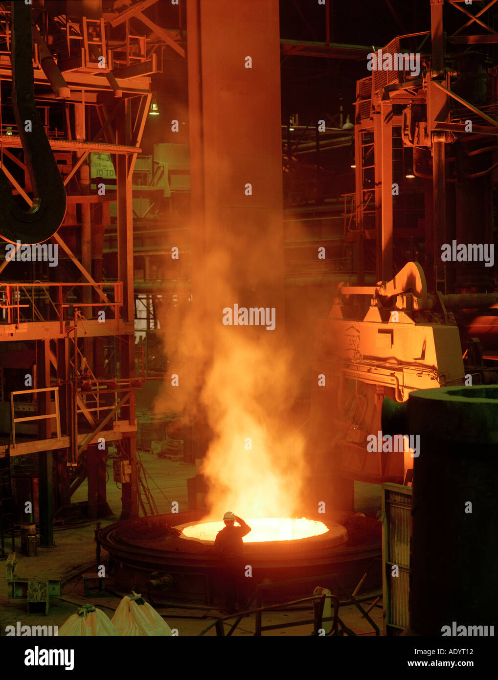 Sheffield steelworks hi-res stock photography and images - Alamy