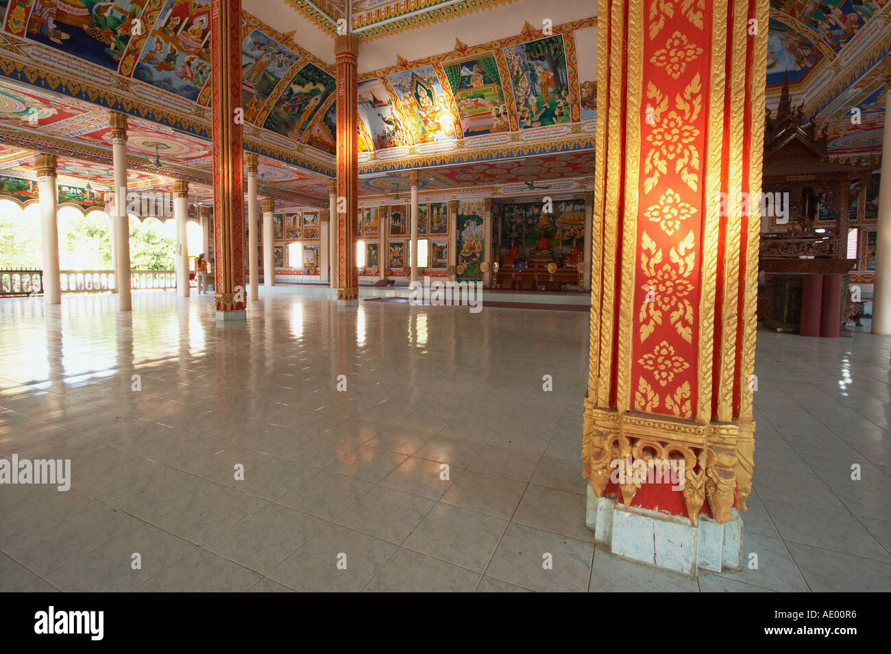 Interior Of Wat That Luang Tai Stock Photo - Alamy