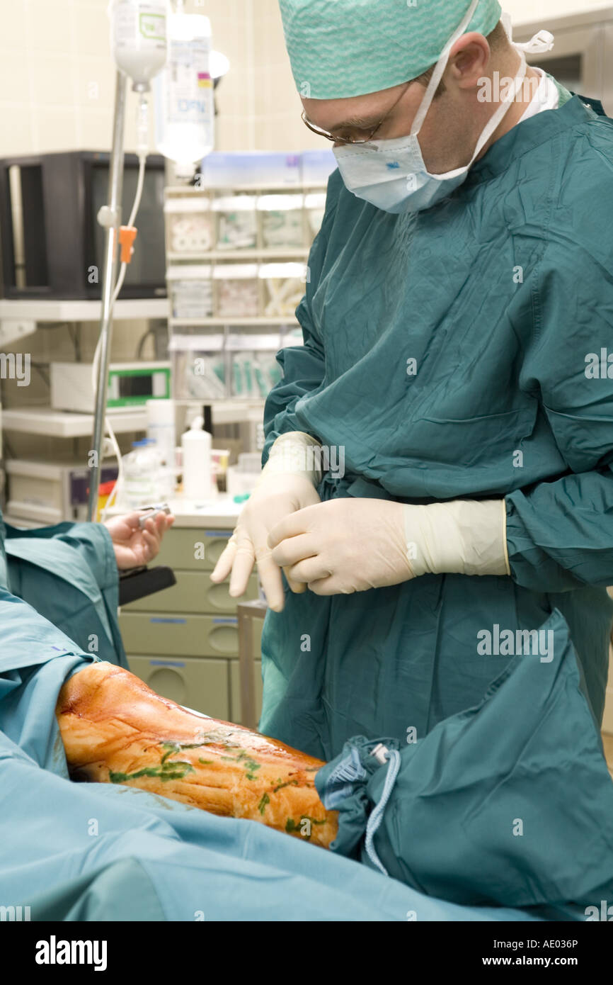 surgery of a leg Stock Photo - Alamy