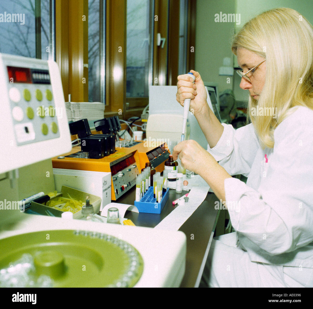 Bloodtest in a laboratory Stock Photo - Alamy