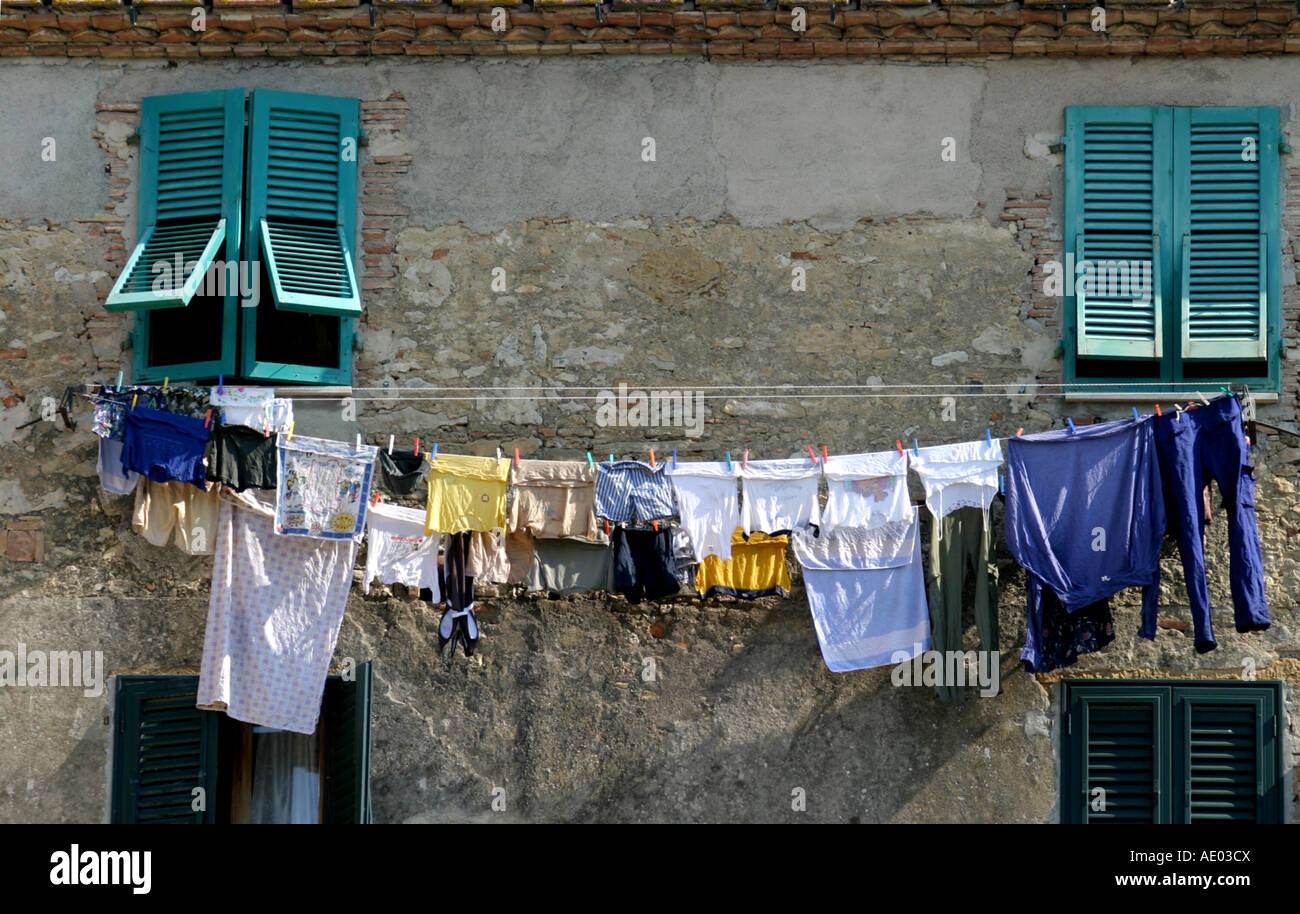 Clothesline between two windows hi-res stock photography and images - Alamy
