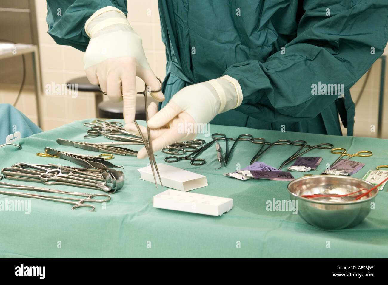 Various surgical instruments hi-res stock photography and images - Alamy