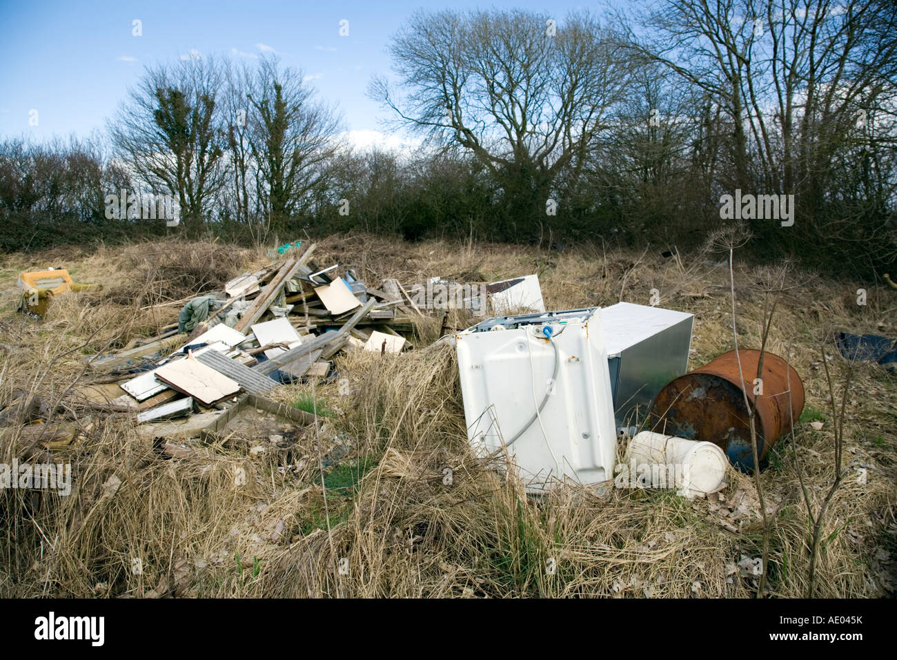 Dumped refrigerator hi-res stock photography and images - Alamy