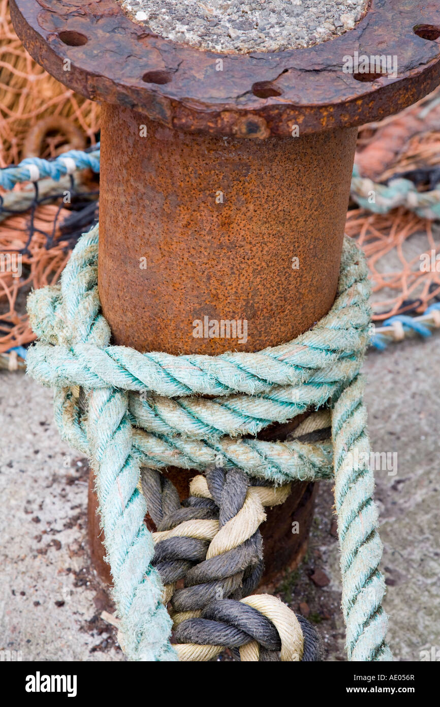 Capstan and rope hi-res stock photography and images - Alamy