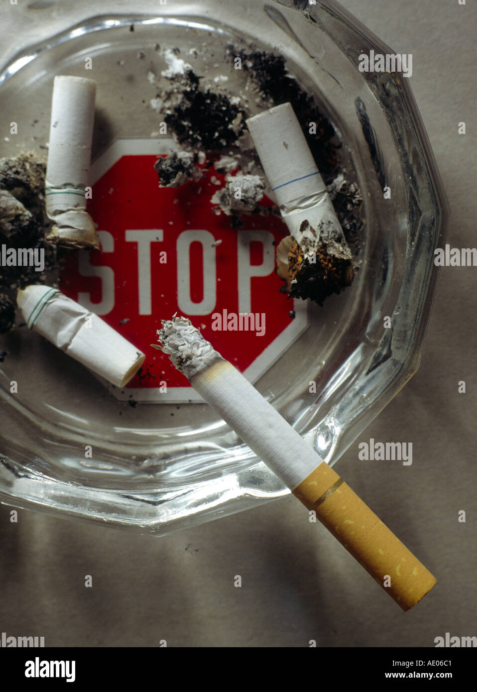 Stop rauchen hi-res stock photography and images - Alamy