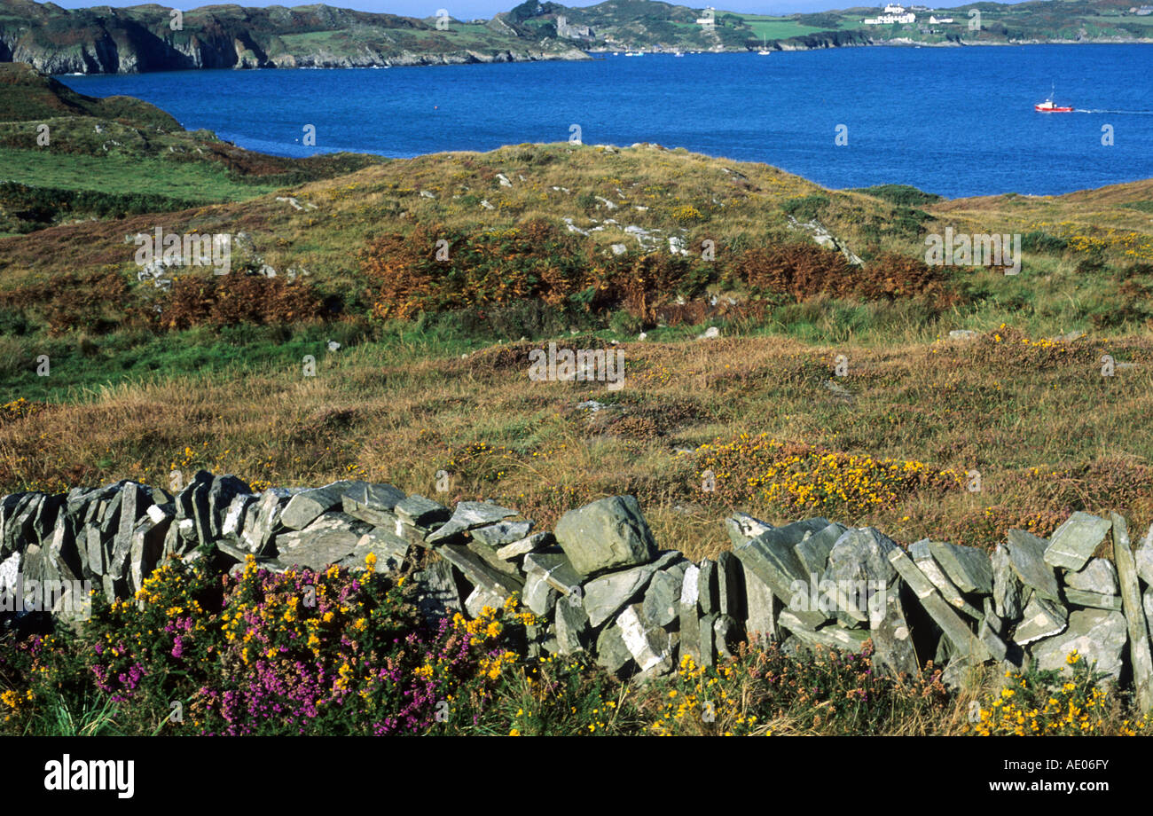 Baltimore point and sherkin island hi-res stock photography and images ...