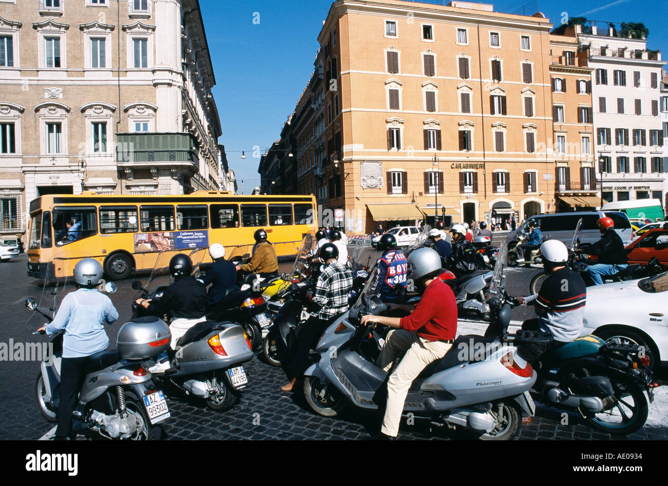 Traffic Piazza Venezia Rome Italy Stock Photo: 919860 - Alamy