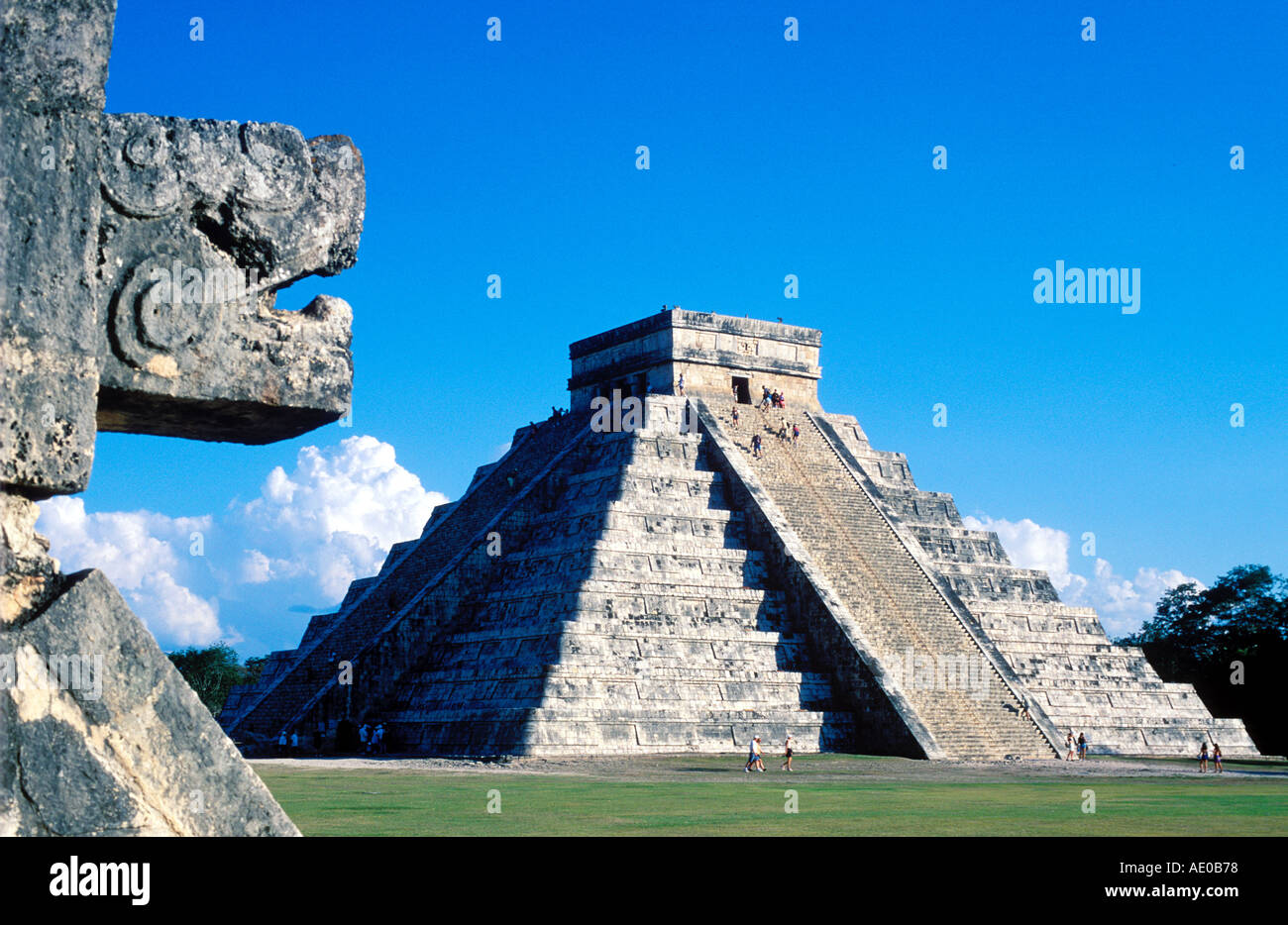 Piramide de yucatan hi-res stock photography and images - Alamy