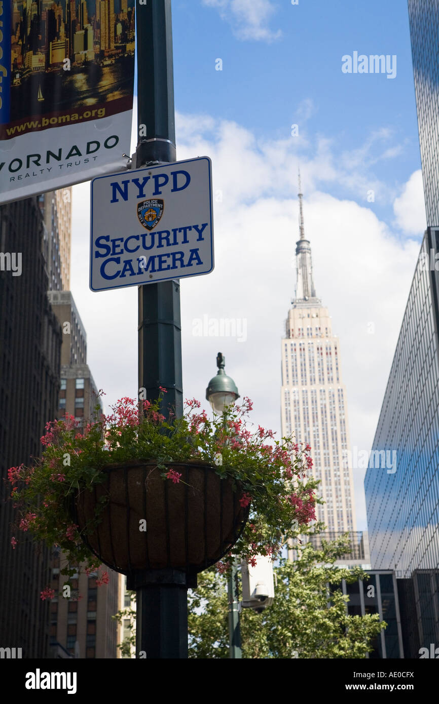 Nypd security camera sign hi-res stock photography and images - Alamy