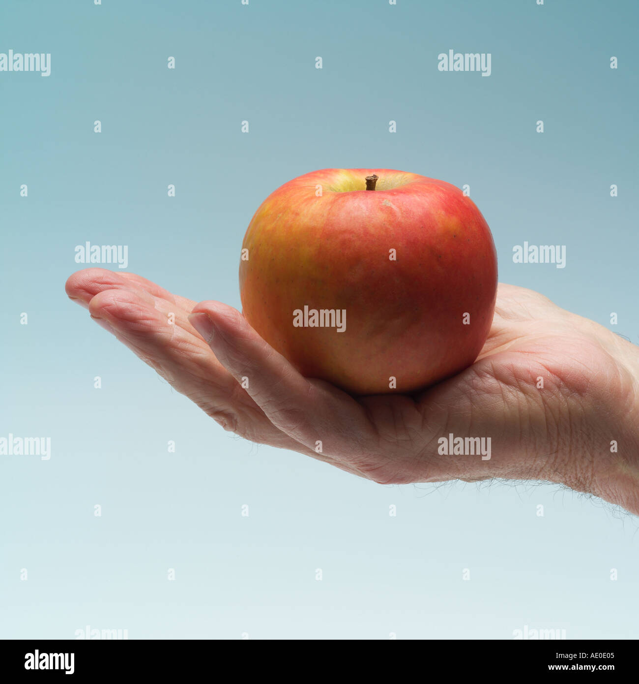 Mr hand solo hi-res stock photography and images - Alamy