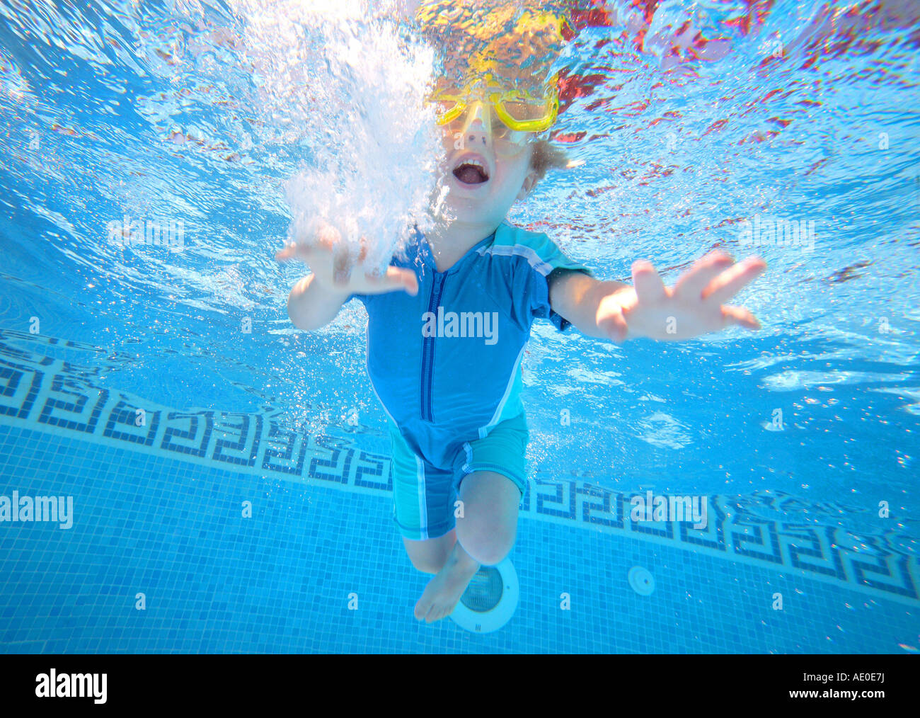 Hold Breath Underwater High Resolution Stock Photography and Images - Alamy