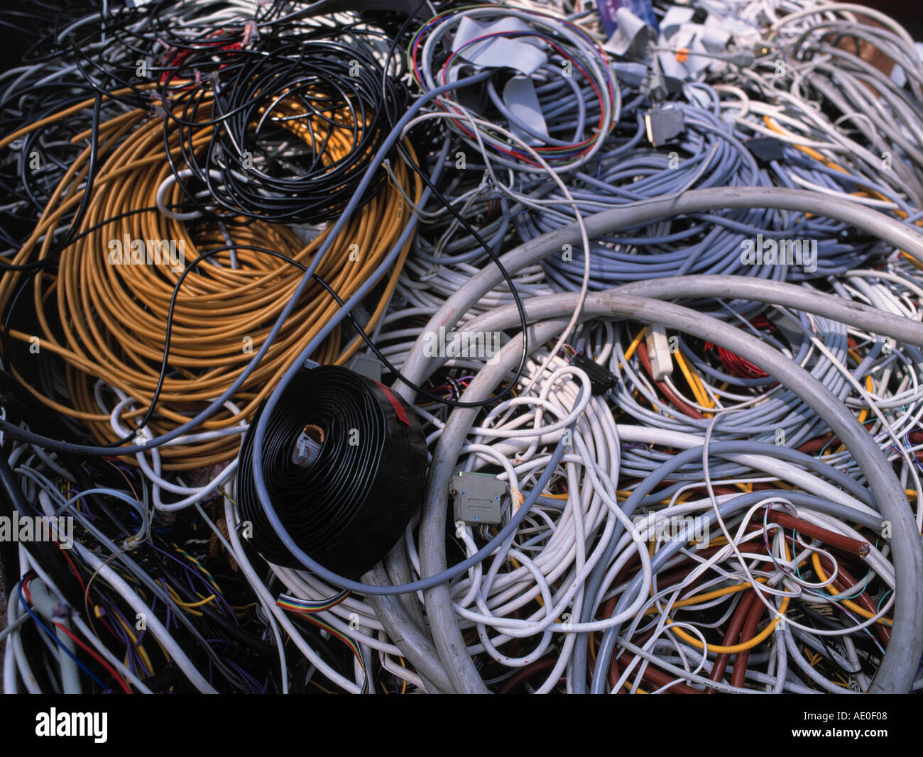 Copper wires hi-res stock photography and images - Alamy