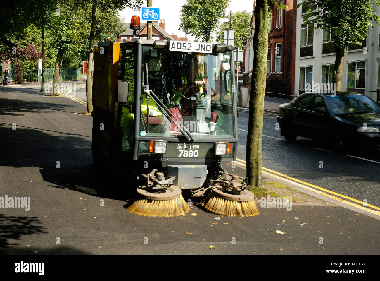 Pavement sweeping hi-res stock photography and images - Alamy