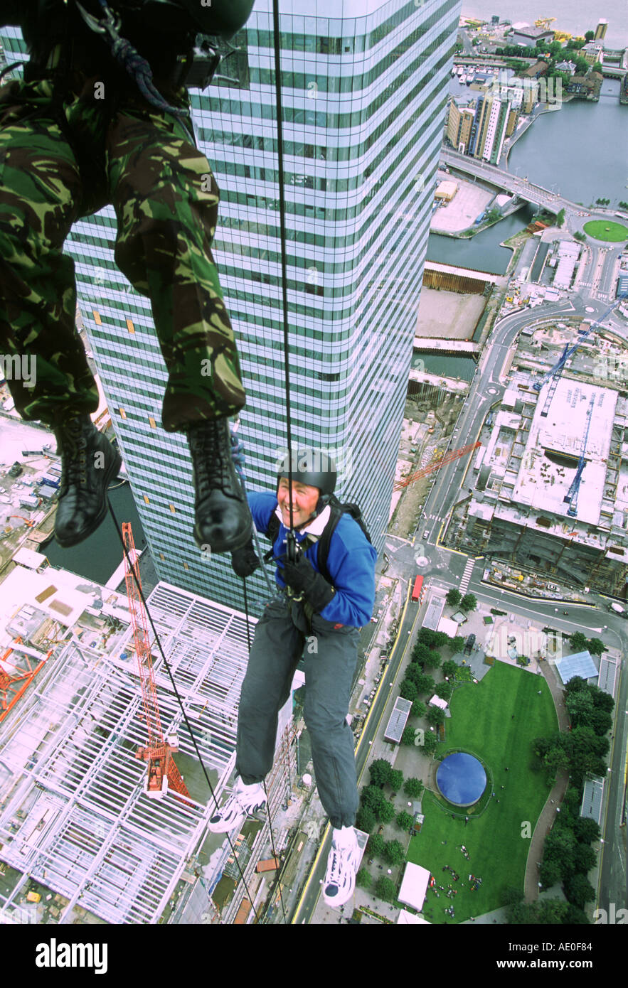 Abseiling canary wharf hi-res stock photography and images - Alamy