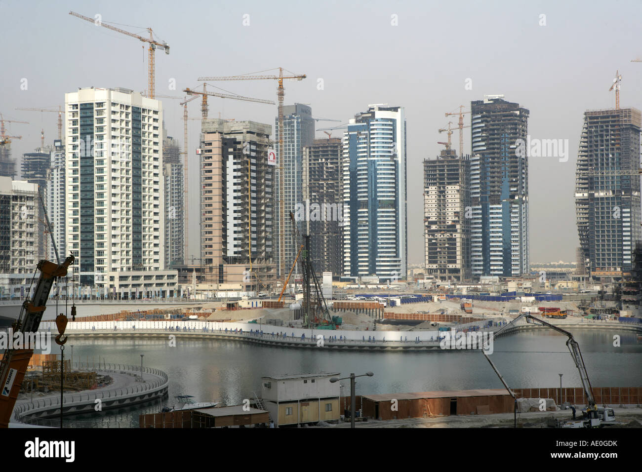 ARE, United Arab Emirates, Dubai: construction site of many building ...