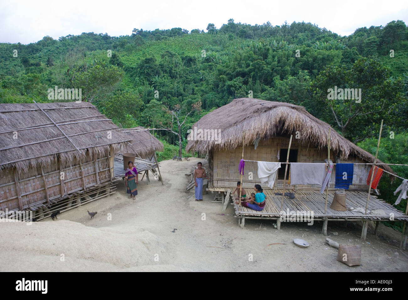 Wooden House Bangladesh Stock Photos & Wooden House Bangladesh Stock ...