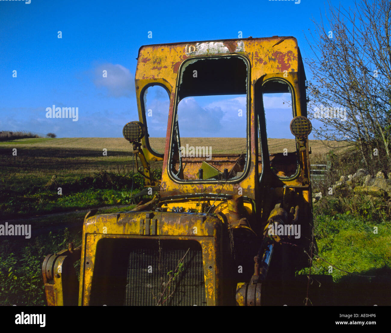 Rusting bulldozer hi-res stock photography and images - Alamy