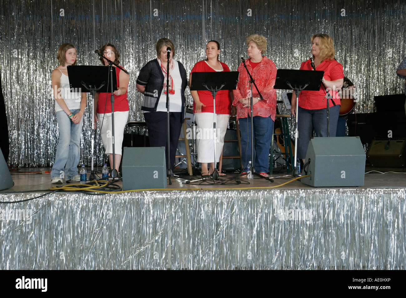 Valparaiso Indiana,Porter County Fair,women,choir,stage,visitors travel ...