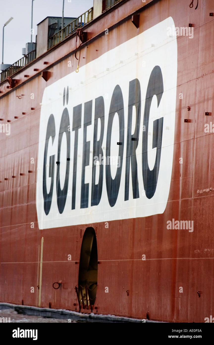 Sweden, Goteborg, Container ship Stock Photo - Alamy