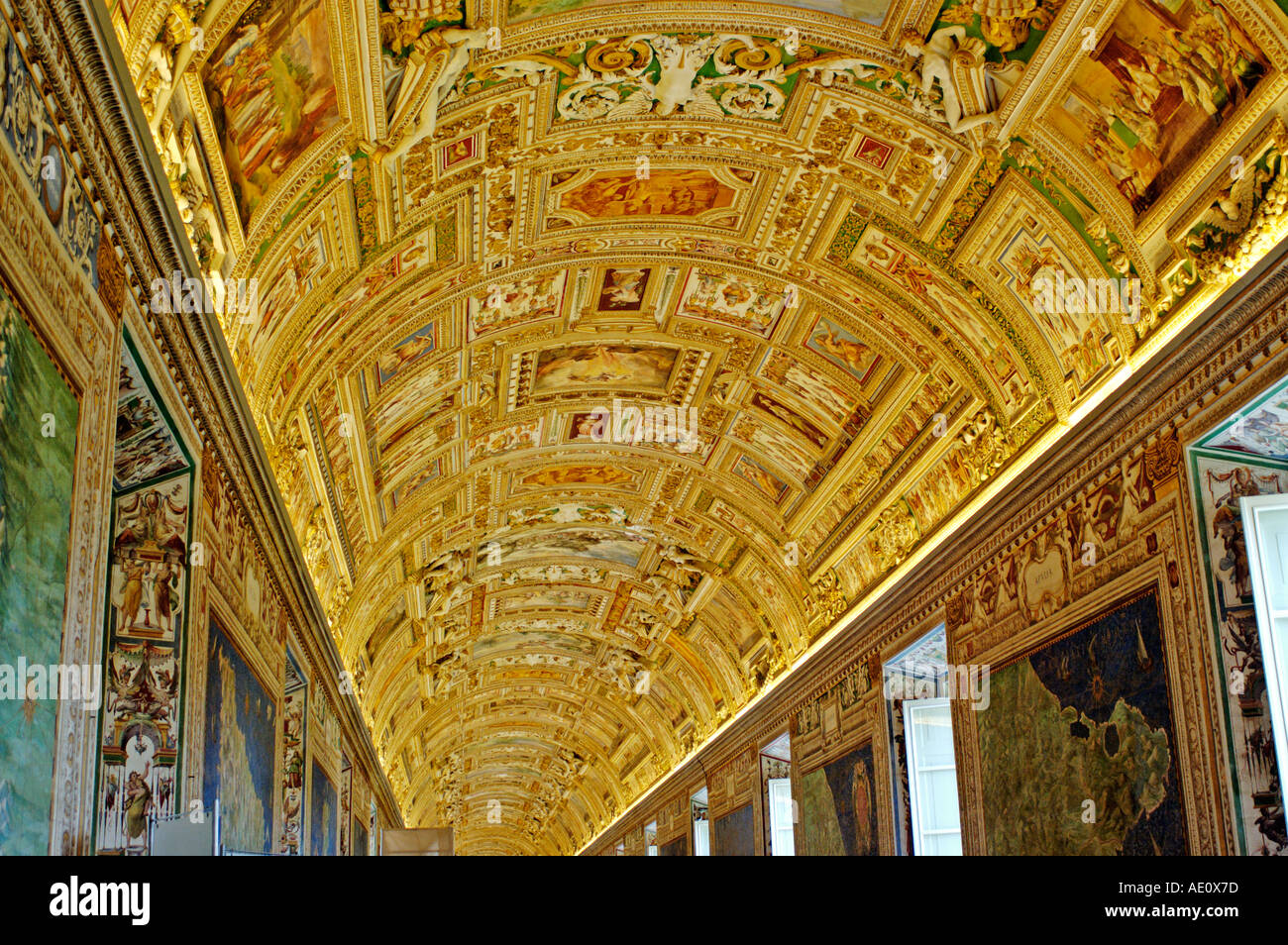 Painted hall vatican hi-res stock photography and images - Alamy