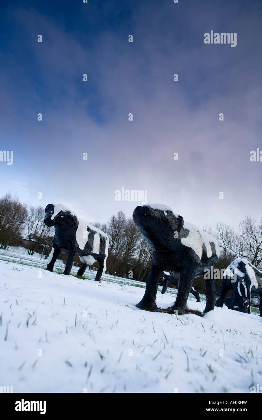 Milton keynes concrete cows hi-res stock photography and images - Alamy